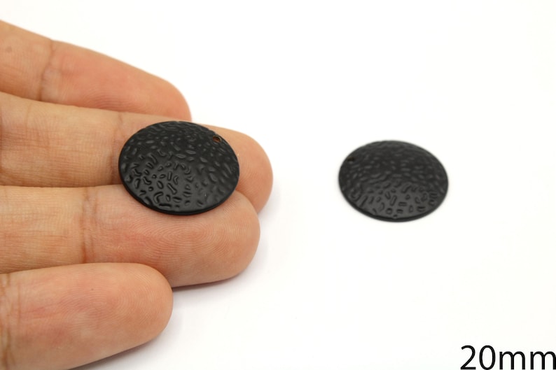 Black Plated Hammered Coin Disc Pendant, Geometric Circle Charm (20mm ...