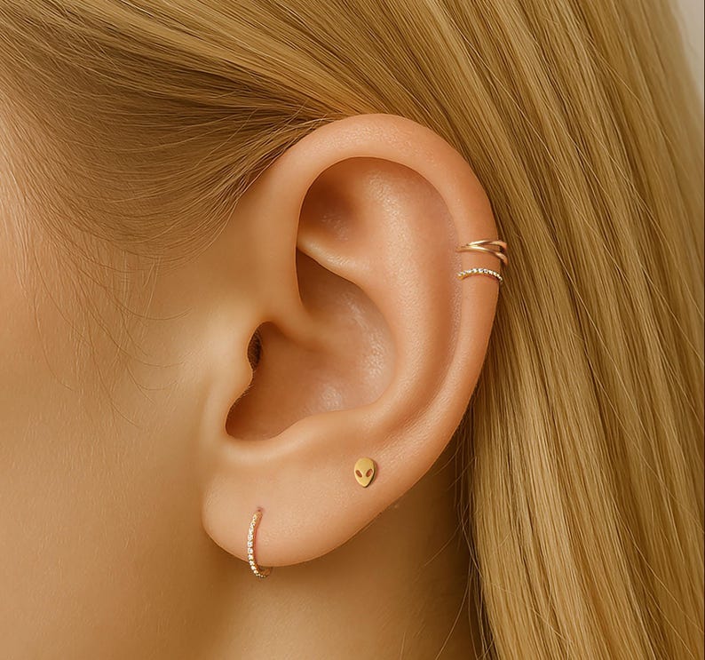 Alien Stud Push Pin Labret • 20G/18G/16G Threadless Flat Back Earring ...