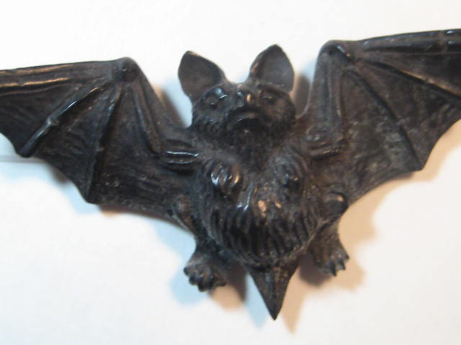 Carved Jet Bat Bead ................... Fully Carved .... 56 X 27 X 10 ...