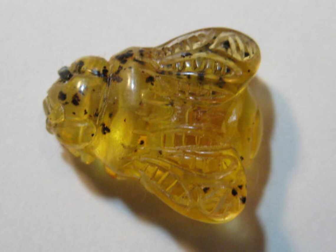 Carved Amber Bee Bead ....... Real ... Natural Amber ... 17 X 14 X 5 Mm ...