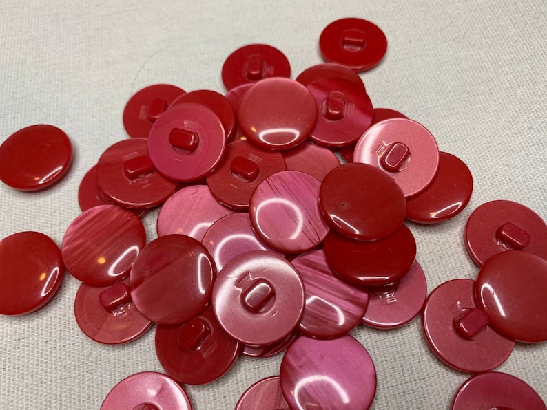 Medium Red/pink Buttons With Pearl Sheen Design 13/16” Sewing Buttons ...