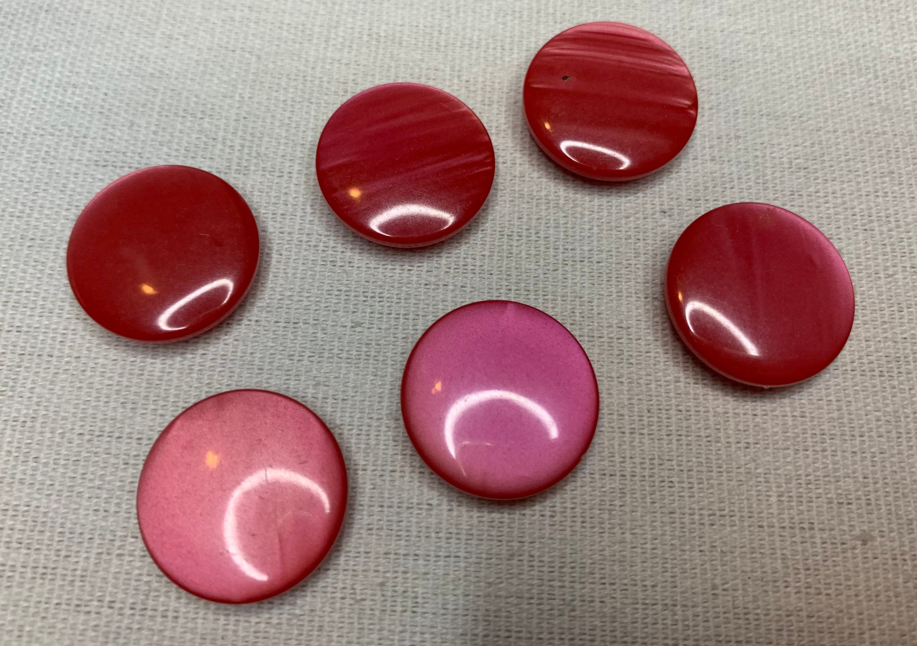 Medium Red/pink Buttons With Pearl Sheen Design 13/16” Sewing Buttons ...
