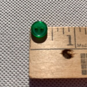 Small Green Sewing Buttons 3/8 Inch Sewing Buttons 12 Flat Buttons ...