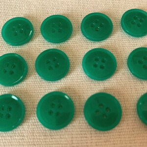 Small Kelly Green Buttons 14mm 1/2” Sewing Buttons, 12 Vintage, Plastic ...