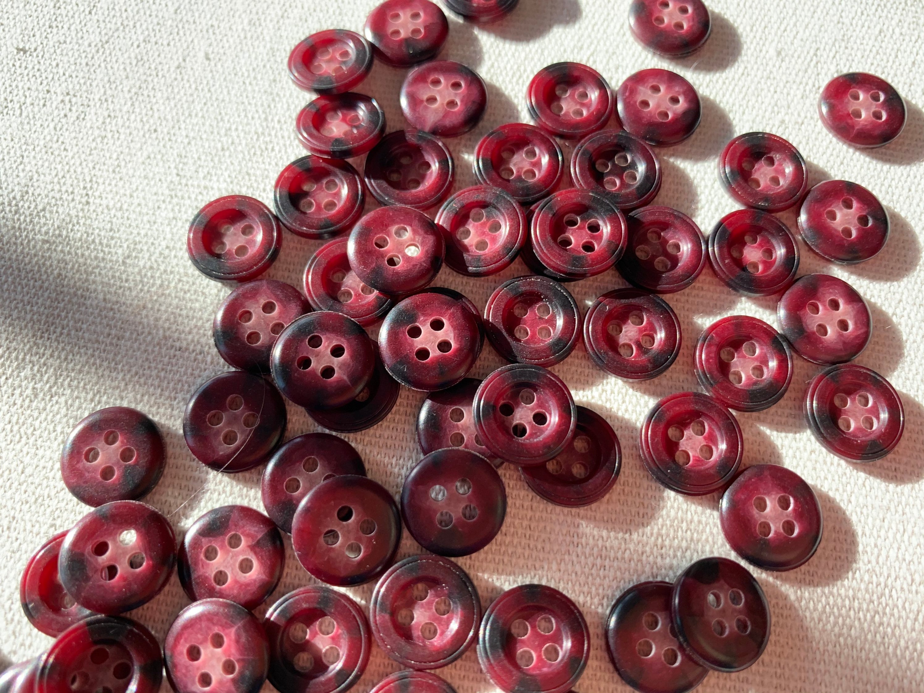 Small Burgundy Red Marbled Look Sewing Buttons 1/2inch Sewing - Etsy