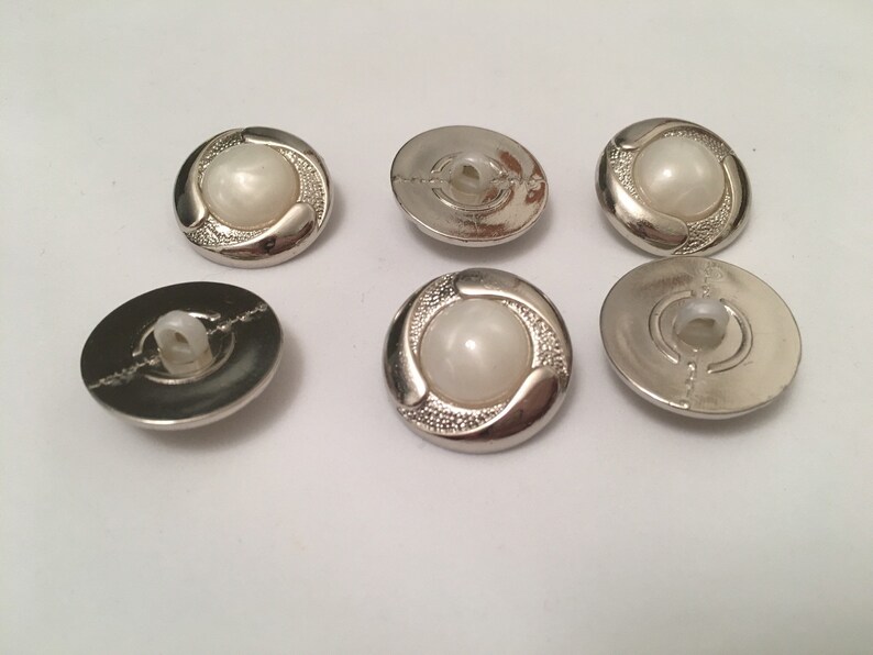 Medium Silver Buttons With a Pearl Like Center Buttons Medium Button ...
