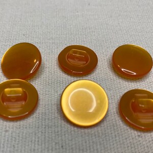 Medium Orange Buttons With Glistening Sheen Design 5/8” Sewing Buttons ...
