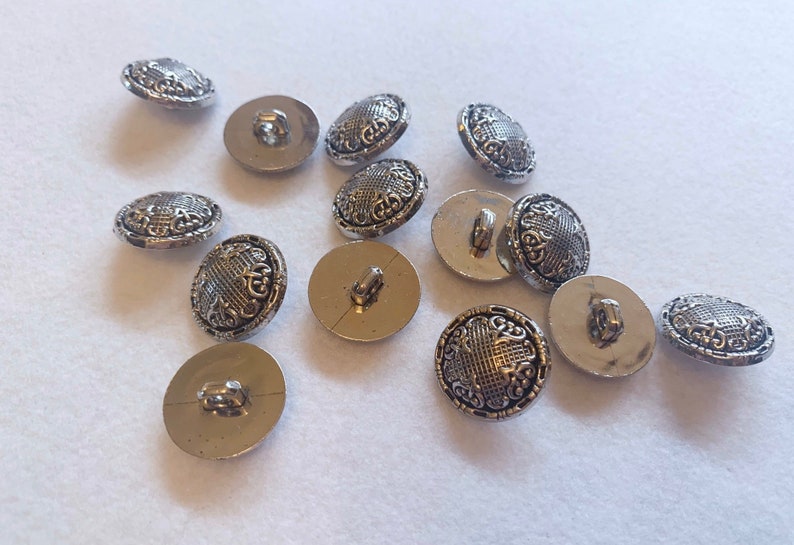 Silver Medium Button With Etched Design Button Plastic Sewing Buttons ...