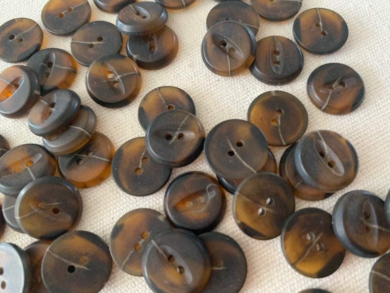 Small Marbled Brown and Tan Plastic Sewing Buttons 5/8” 16mm 2 Hole ...