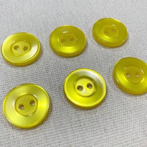 Medium Button Yellow Plastic Sewing Buttons 3/4” 18mm Sewing Button 6 ...