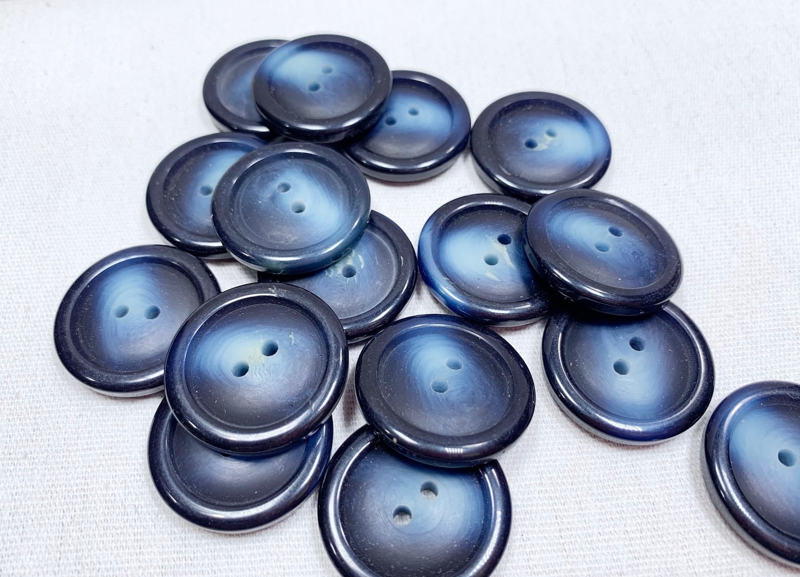 Medium Marbled Blue Sewing Buttons Plastic Sewing Buttons 1 1/4 ...