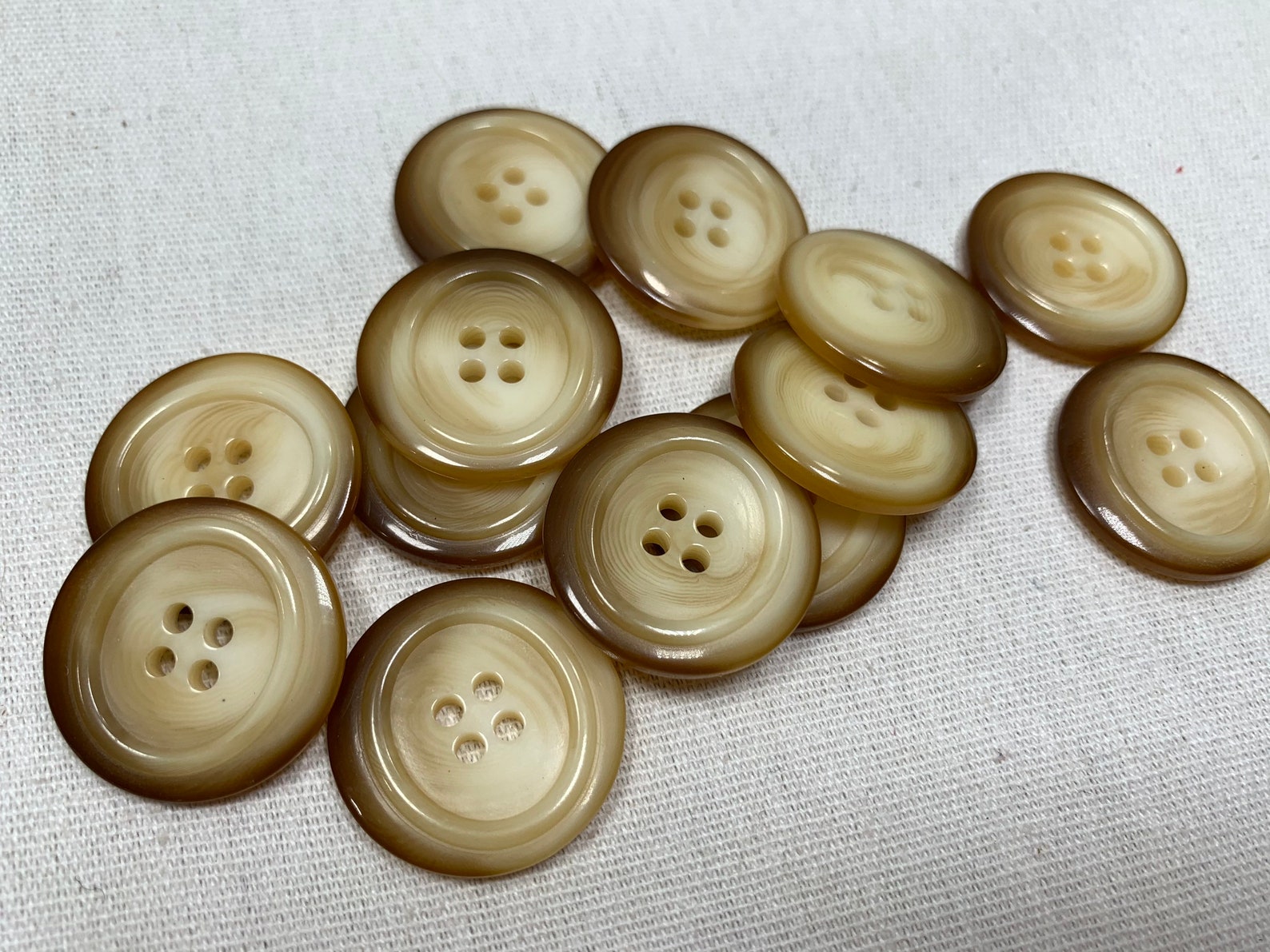 Large Buttons Marbled Light Brown and Tan Plastic Sewing Buttons 1 1/8 ...