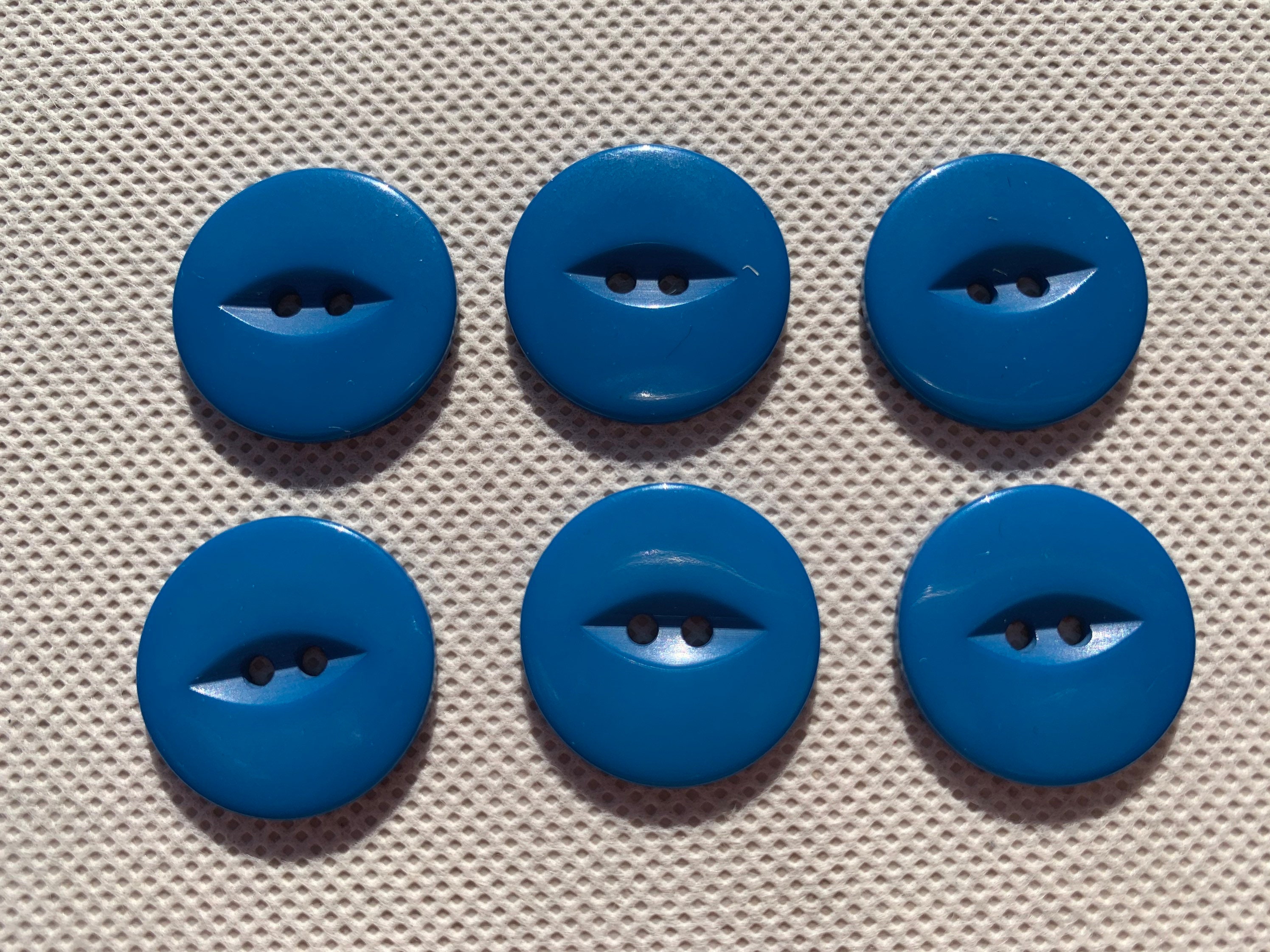 Medium Blue Buttons Fish Eye Design Sewing Buttons 7/8 Inch Sewing ...