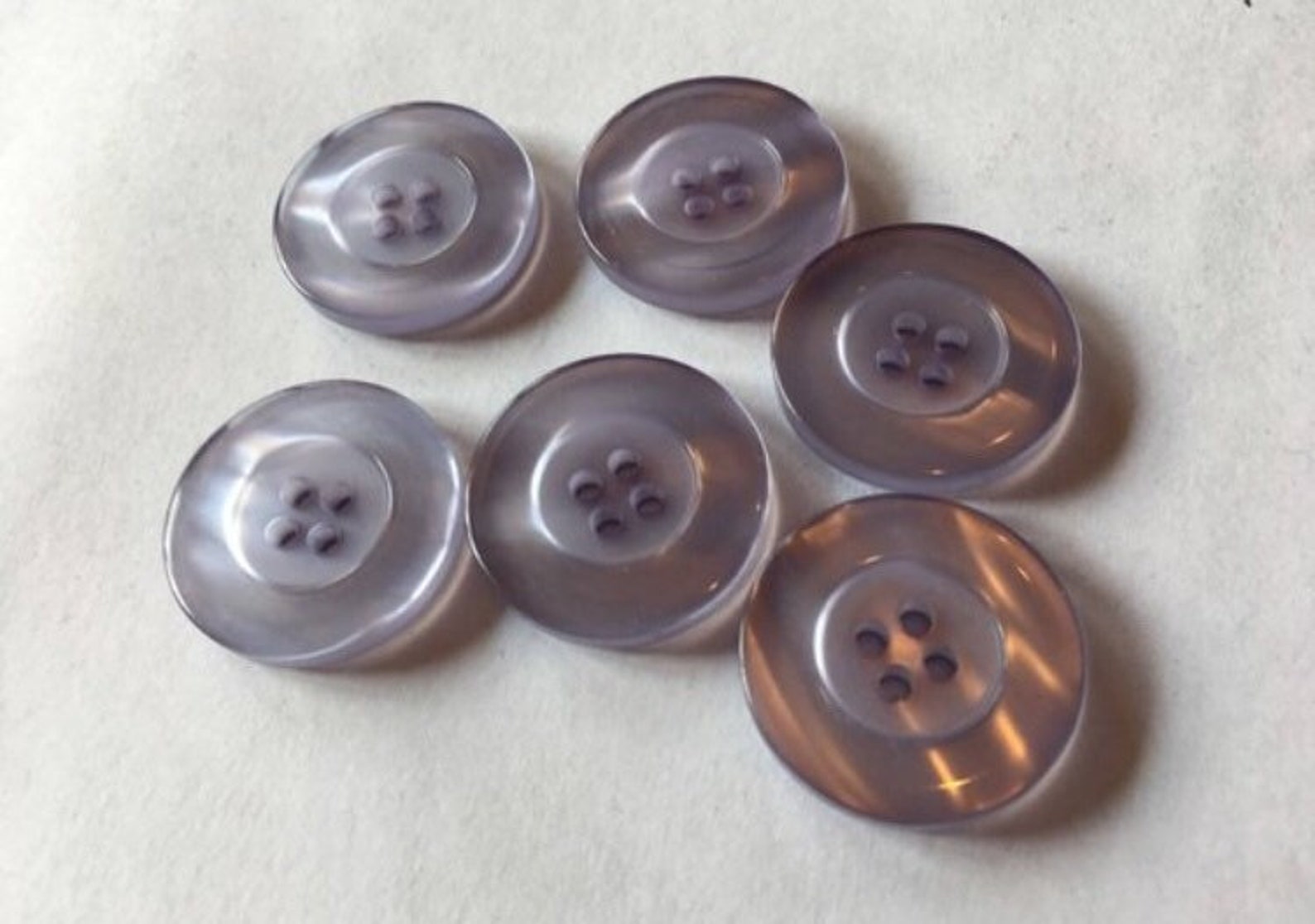 Medium Lilac Sewing Buttons 19 Mm 3/4 Inch Sewing Buttons, 6 Vintage ...