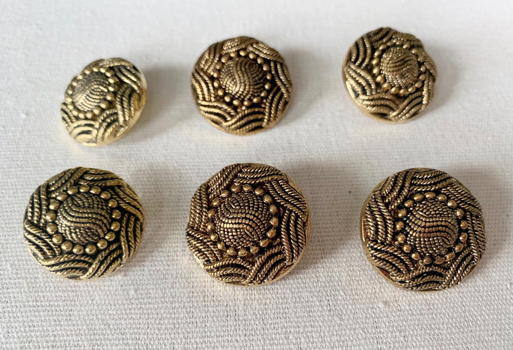 Medium Button Antique Gold Buttons Almost Bronze Finish - Etsy