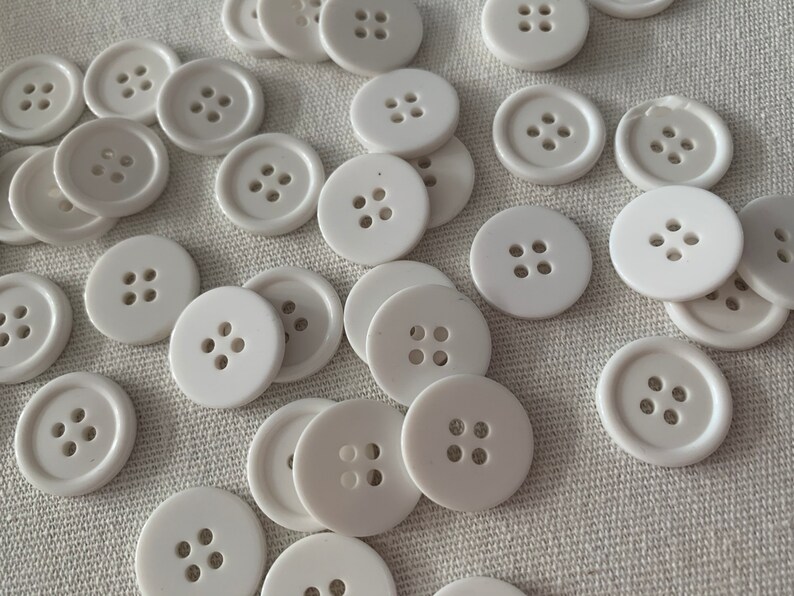 Medium Buttons White Buttons 7/8 Inch Sewing Buttons, 6 Sew Through ...