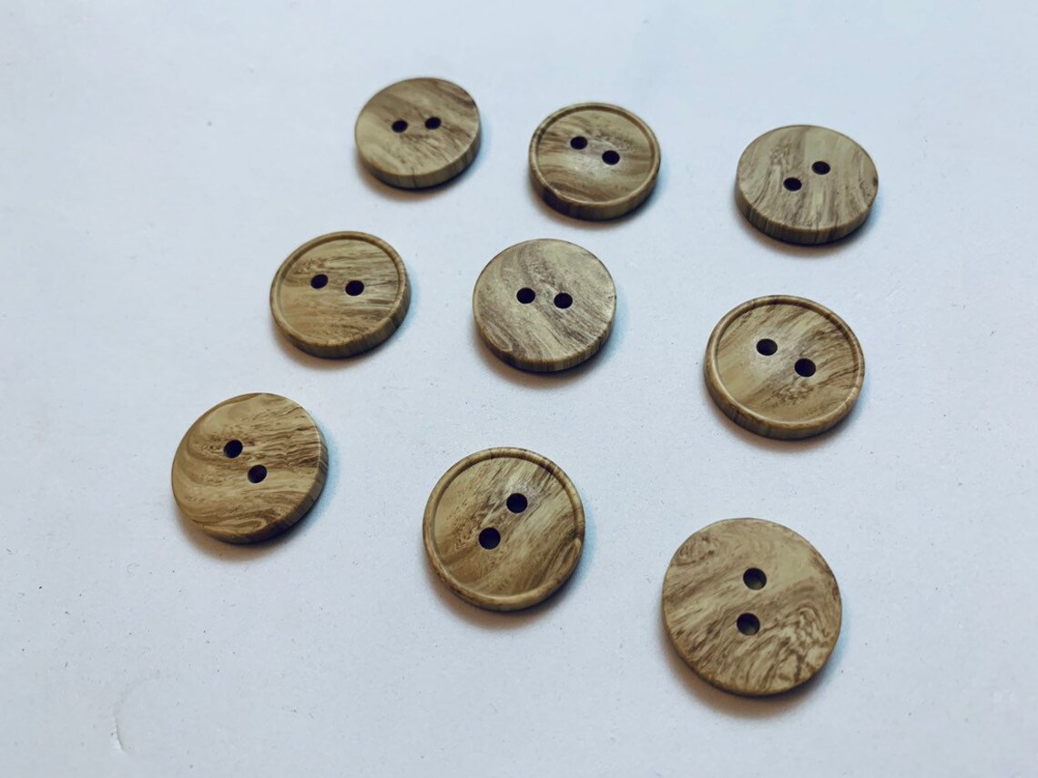 24 Small natural wood tan Brown faux wood buttons 18 mm 3/4 | Etsy