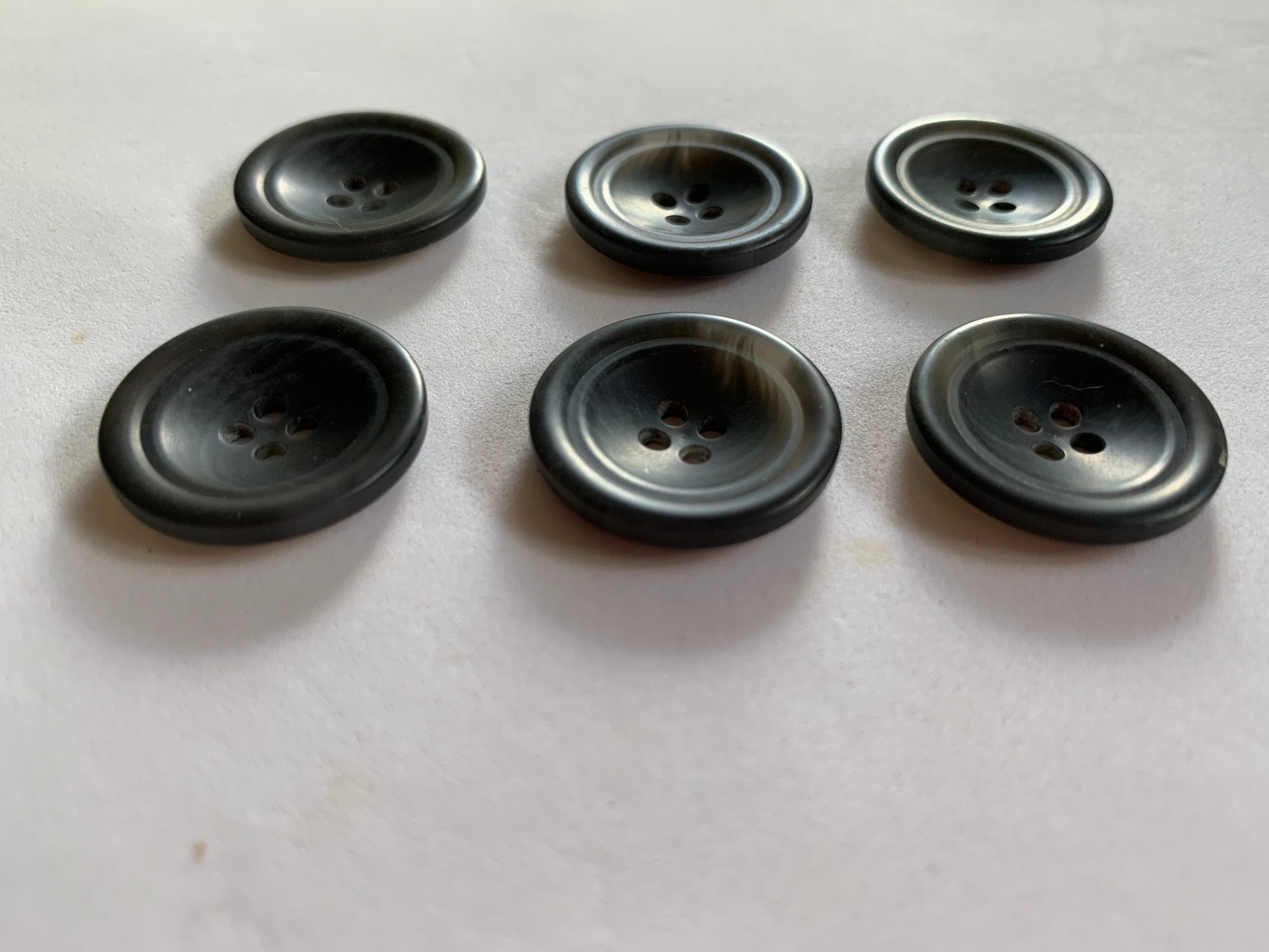 Medium Marbled Dark Gray Sewing Buttons Plastic Sewing Buttons 7/8 ...