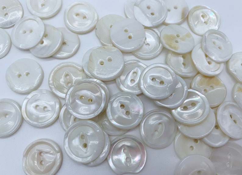 Medium Real Seashell Mother of Pearl Button Shell Button Sewing Buttons ...