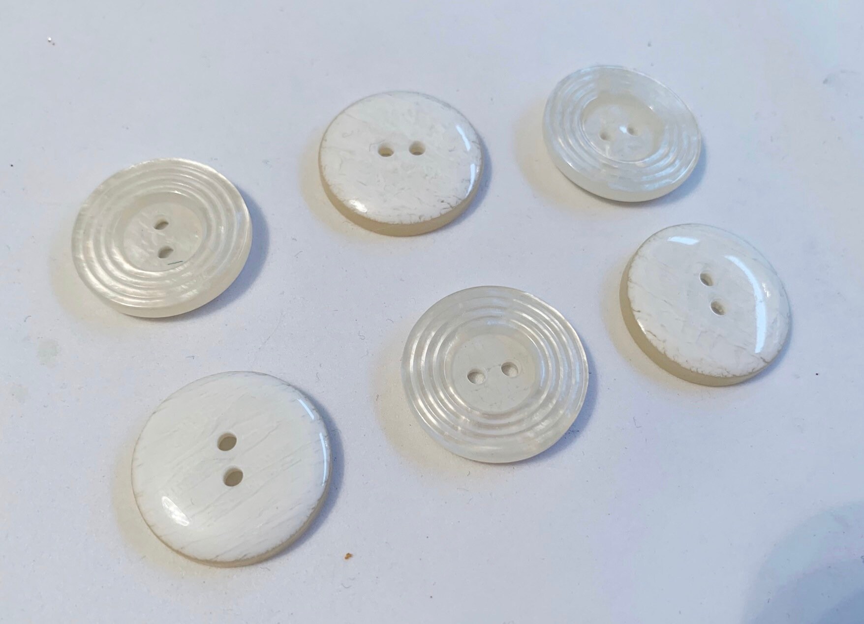 Medium Buttons Ivory 2 Holebutton With Trimming Ridge Finish - Etsy