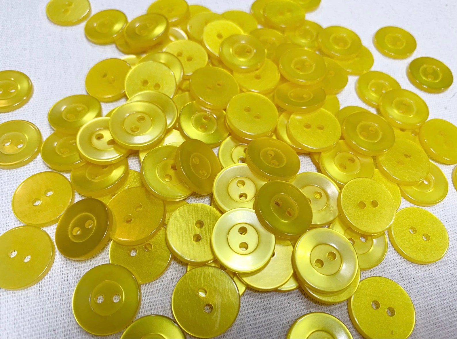 Medium Button Yellow Plastic Sewing Buttons 3/4” 18mm Sewing Button 6 ...