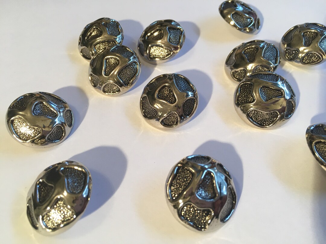 Silver Medium Button With Indent Design Button Plastic Sewing Buttons ...