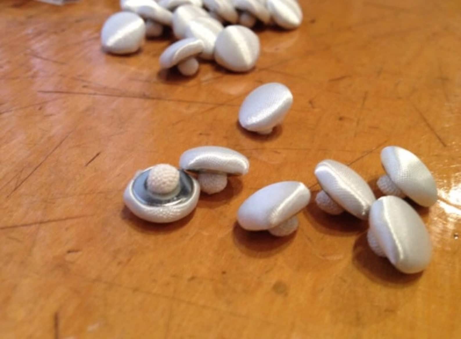 Sample of Bridal Buttons Satin Covered Buttons or by the Dozen - Etsy