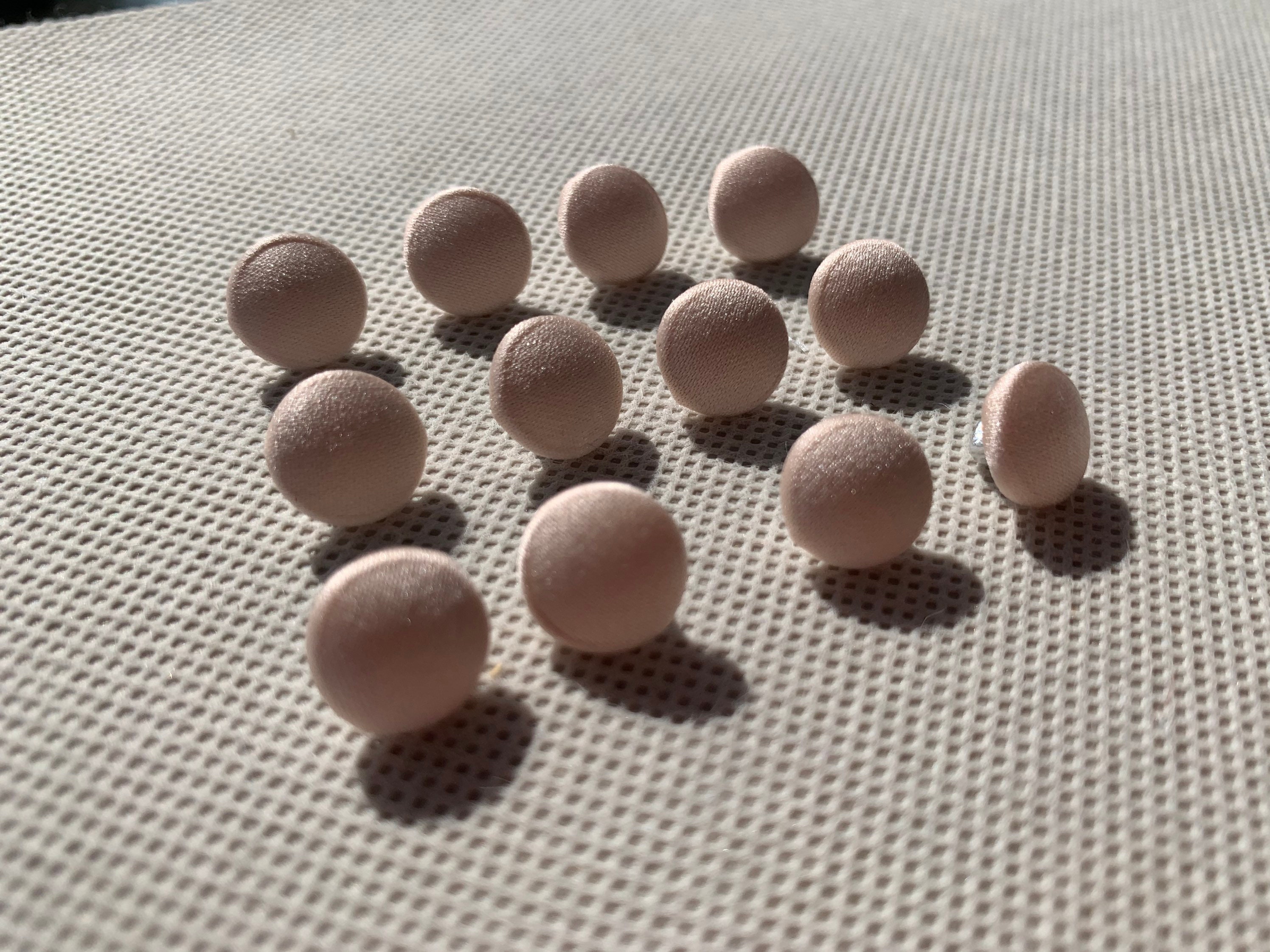 Bridal Buttons satin covered by the Dozen color peach. Peach | Etsy