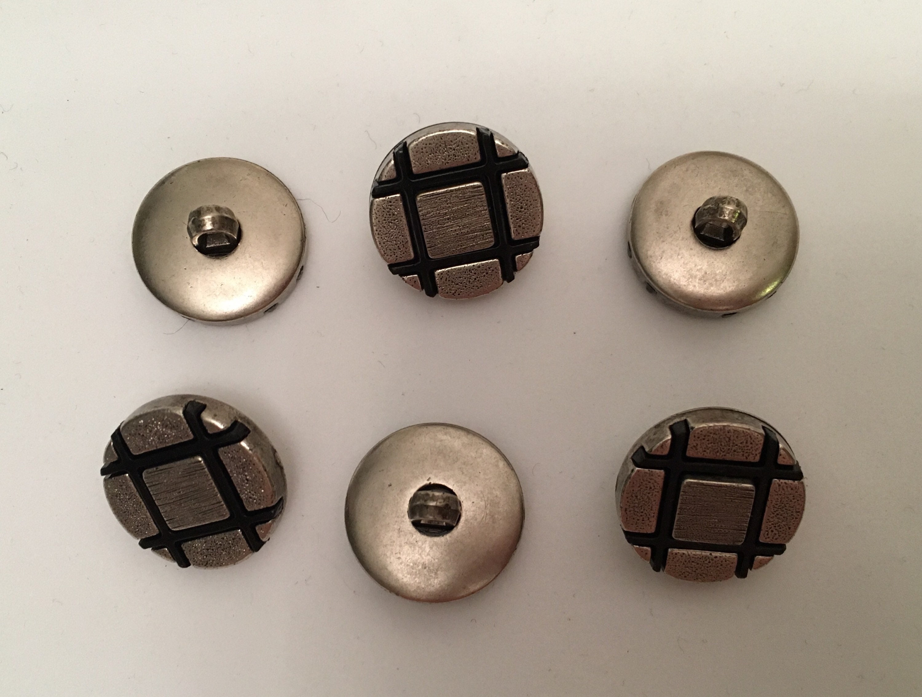 Silver medium button with texture design button plastic sewing | Etsy