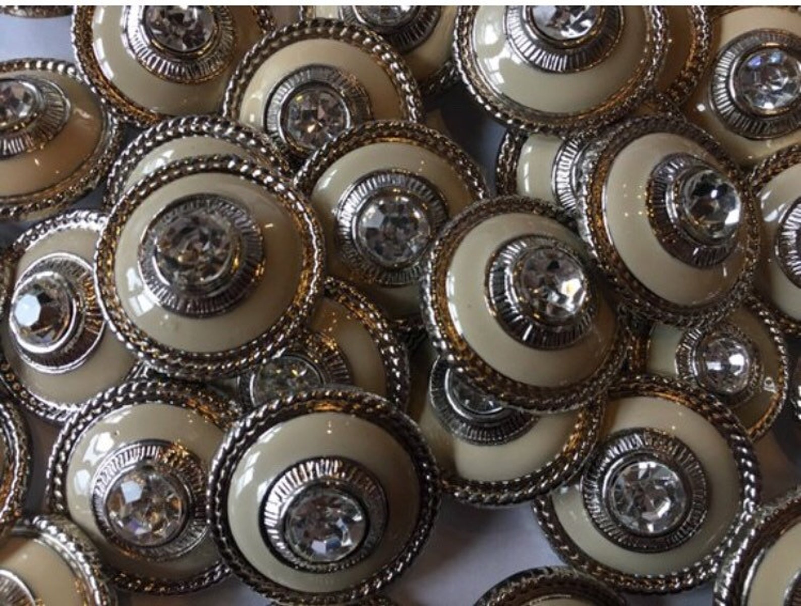 Plata Botones de tamaño medio botón de metal plateado con | Etsy