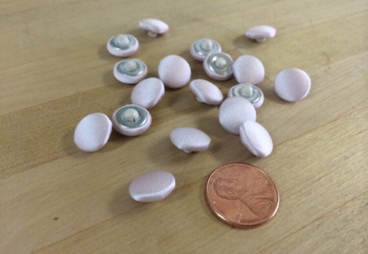 Bridal Buttons satin covered by the Dozen color powder pink | Etsy