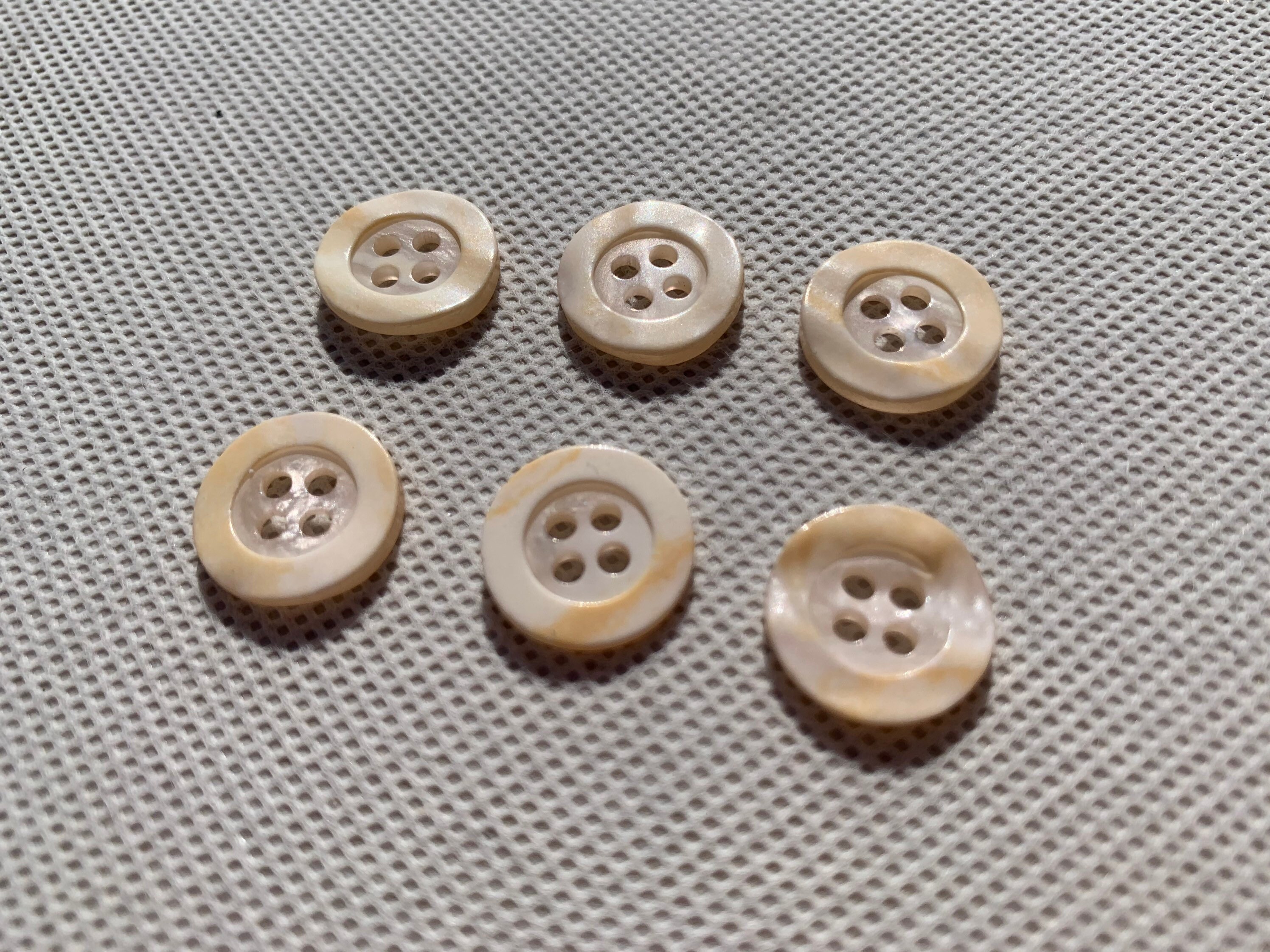 Small real Seashell mother of pearl button shell button sewing | Etsy