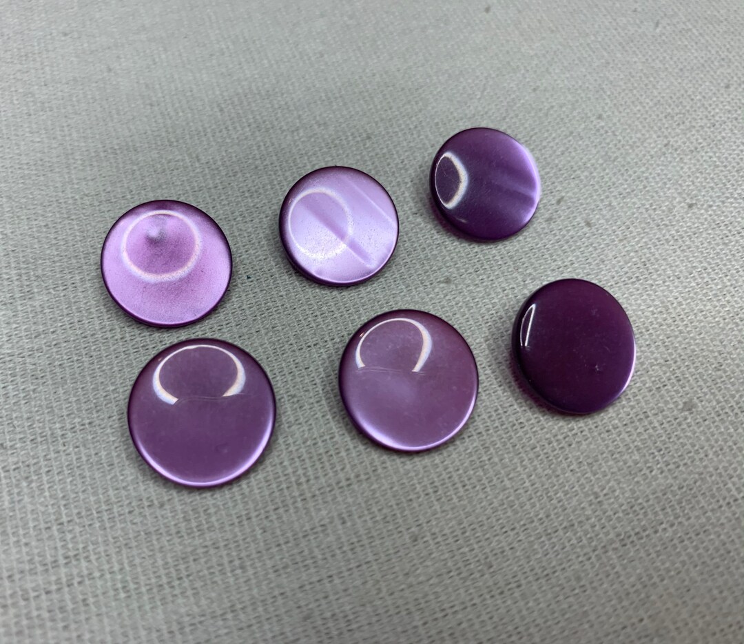 Medium Purple Buttons With Glistening Sheen Design 5/8” Sewing Buttons ...