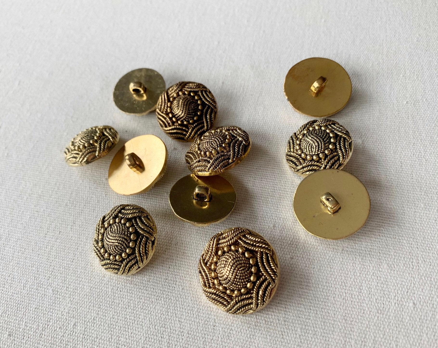 Medium Button Antique Gold Buttons Almost Bronze Finish - Etsy