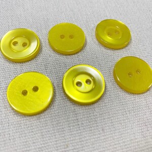 Medium Button Yellow Plastic Sewing Buttons 3/4” 18mm Sewing Button 6 ...
