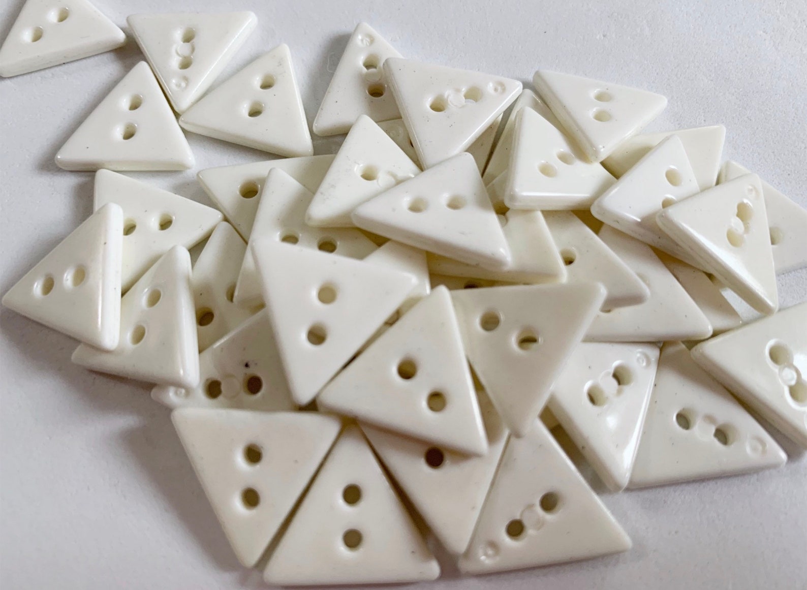 Small Triangle Buttons White Plastic Sewing Buttons 5/8" 12mm Vintage ...