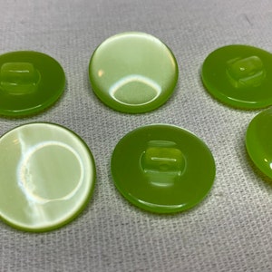 Medium Lime Green Buttons With Iridescent Glistening Sheen Design 13/16 ...