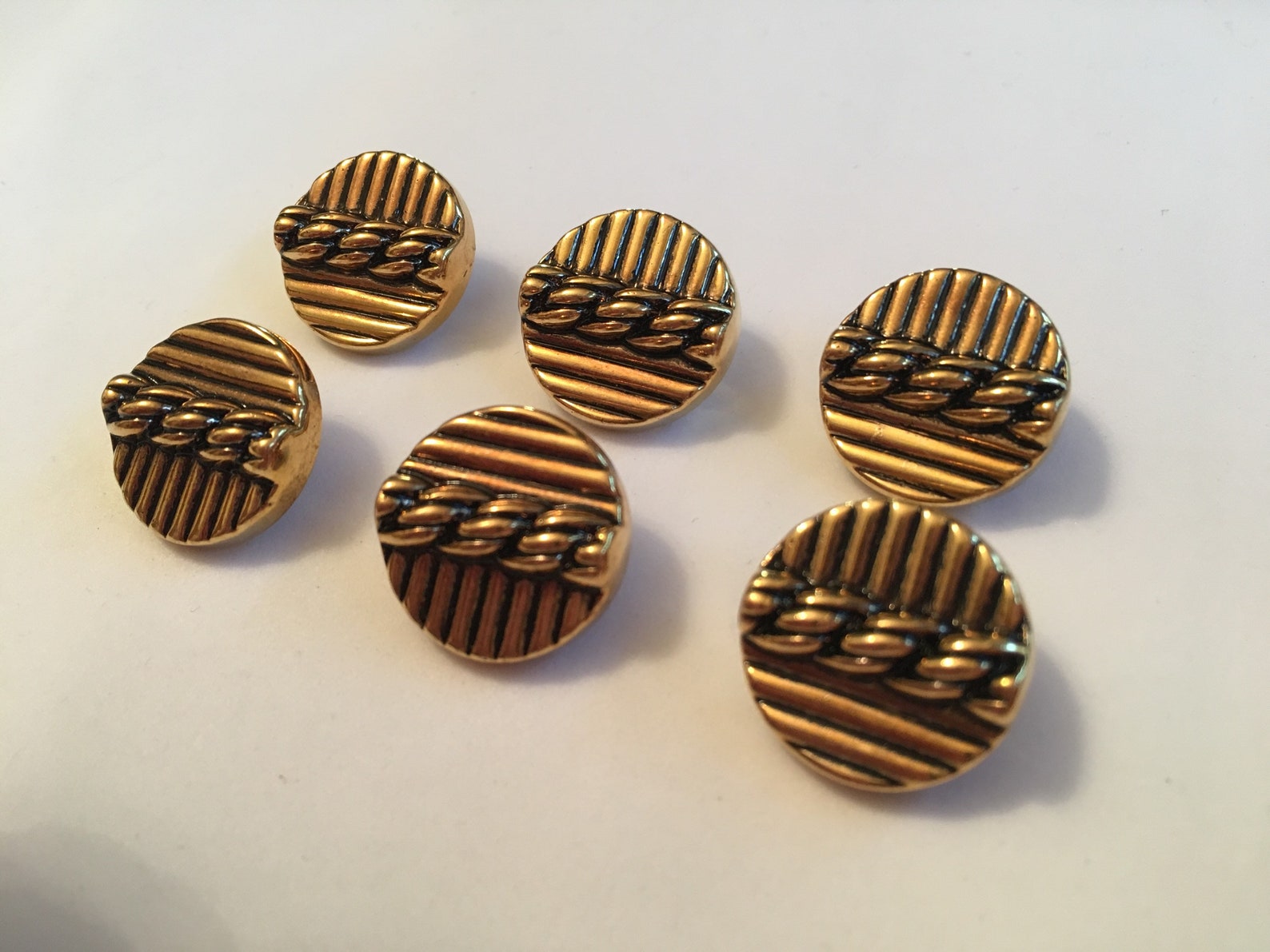 Small Antique Gold Buttons Plastic Sewing Buttons 5/8 - Etsy