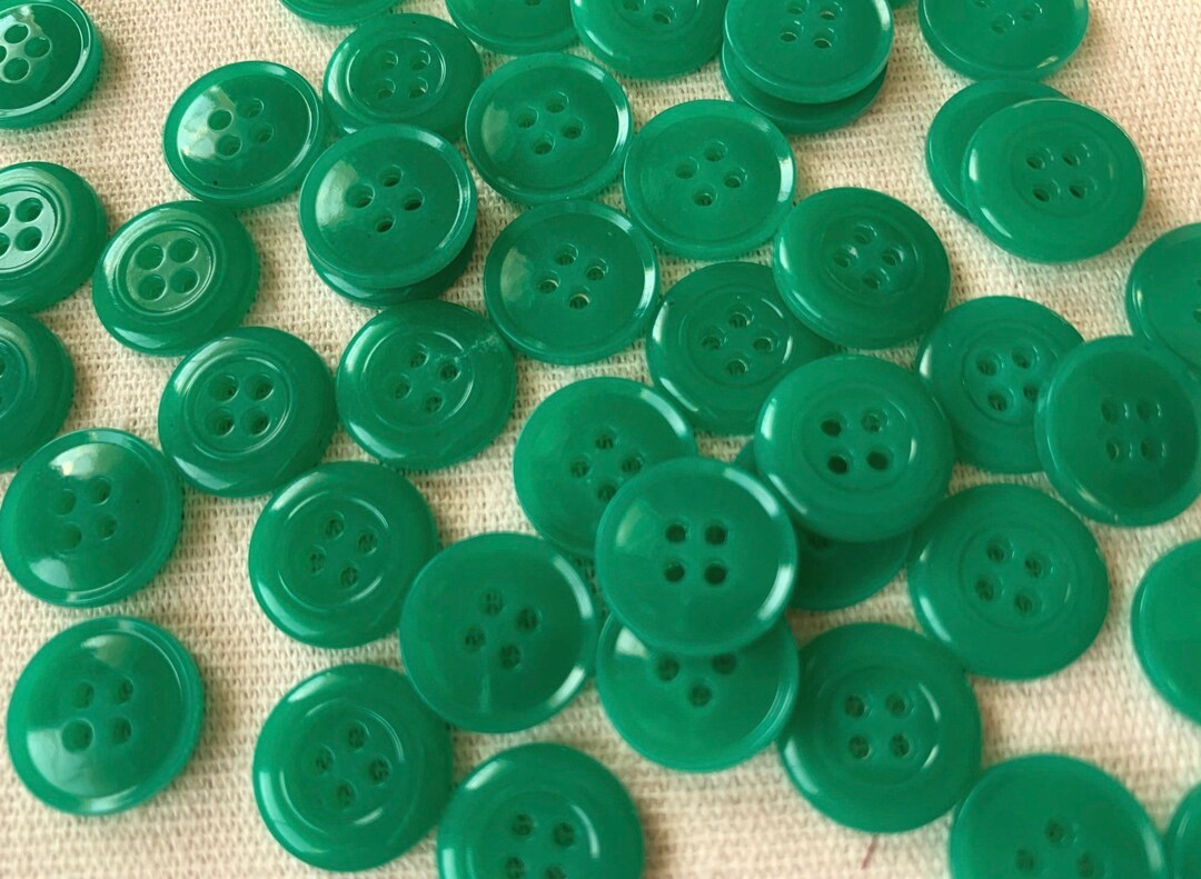 Small Kelly Green Buttons 14mm 1/2” Sewing Buttons, 12 Vintage, Plastic ...