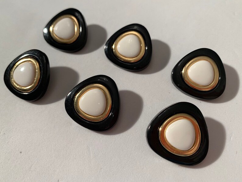 Medium Triangle Black Buttons With Pearl Center Button With Gold and ...
