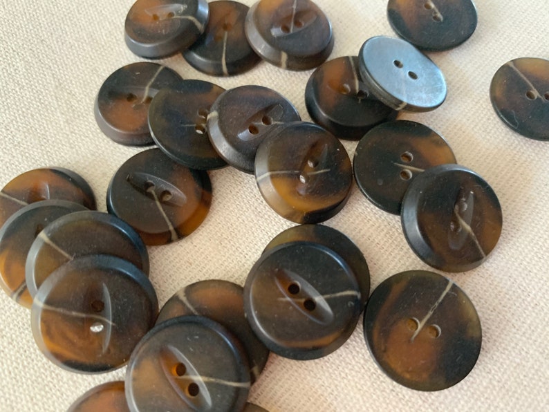Medium Marbled Brown and Tan Plastic Sewing Buttons 7/8” 22mm 2 Hole ...