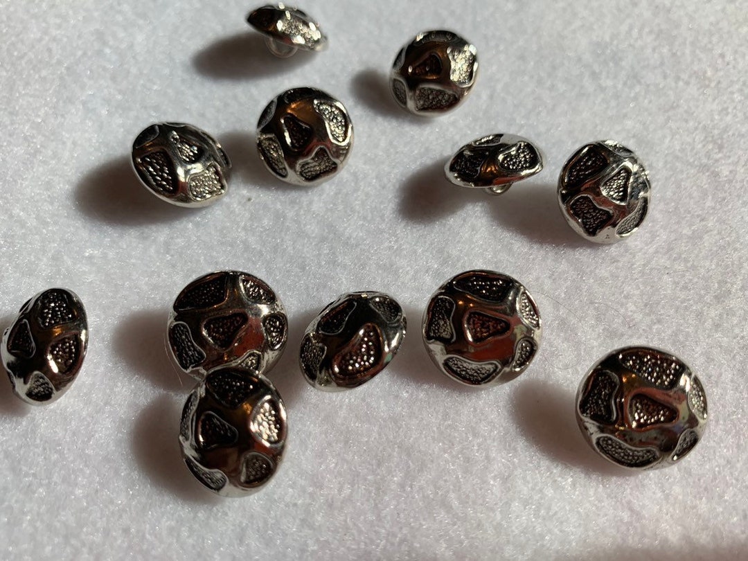 Silver Medium Button With Indent Design Button Plastic Sewing Buttons ...