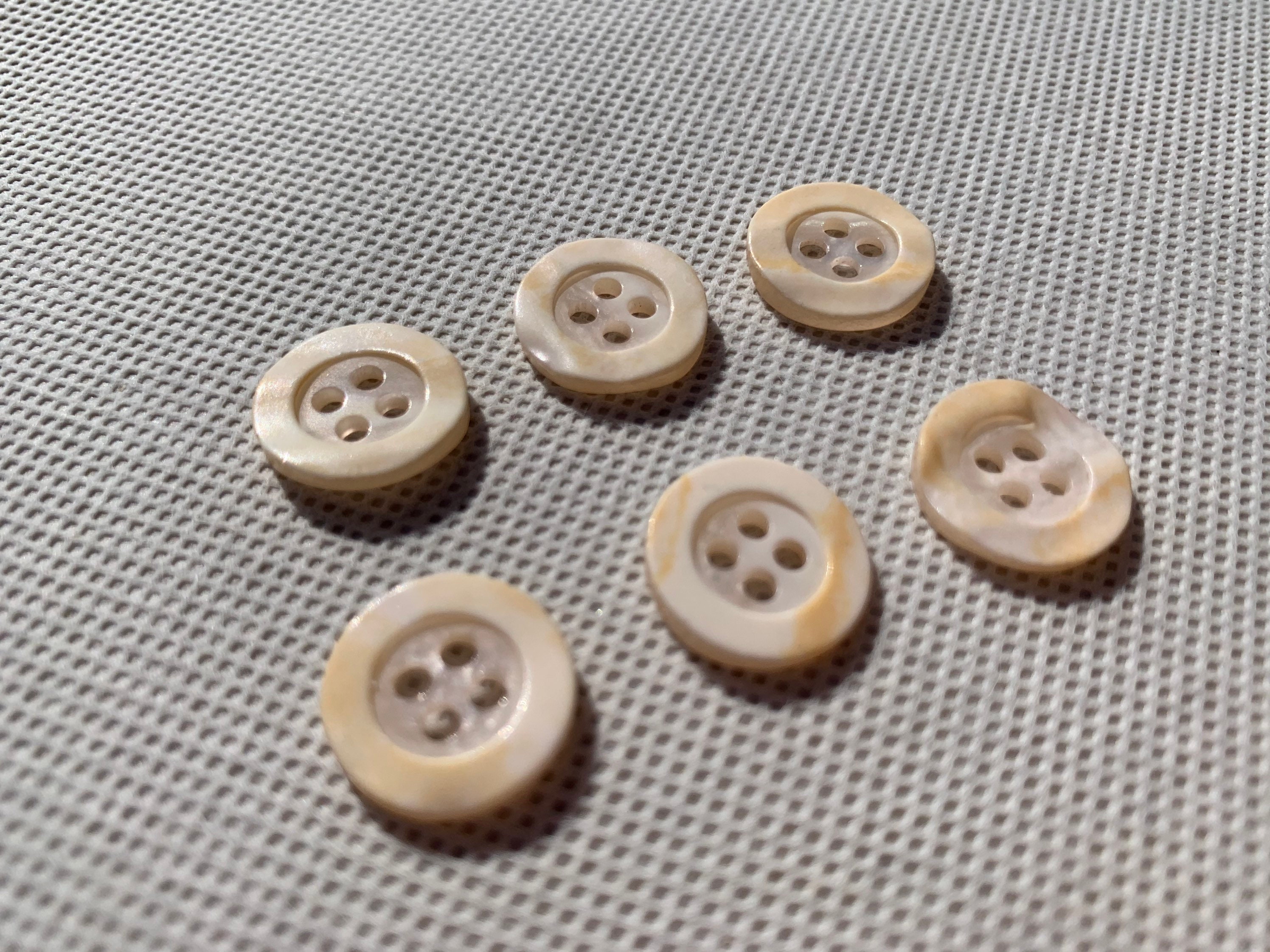 Small real Seashell mother of pearl button shell button sewing | Etsy