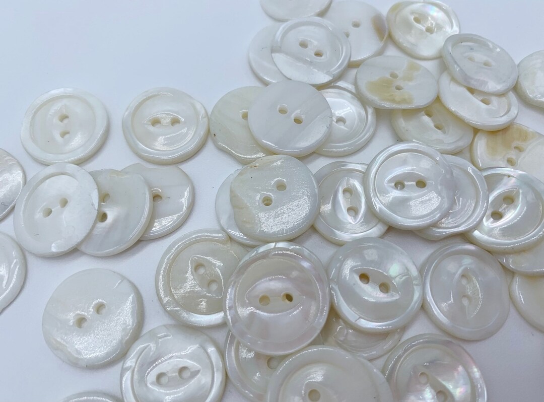 Medium Real Seashell Mother of Pearl Button Shell Button Sewing Buttons ...