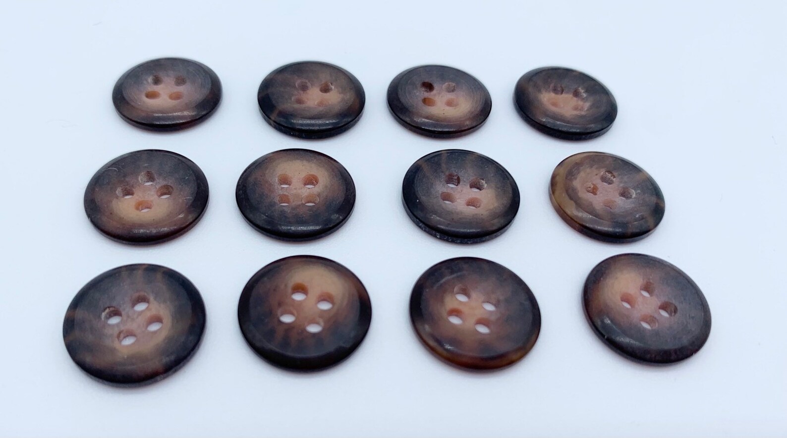 Medium Marbled Brown and Tan Sewing Buttons Plastic Sewing Buttons 5/8 ...