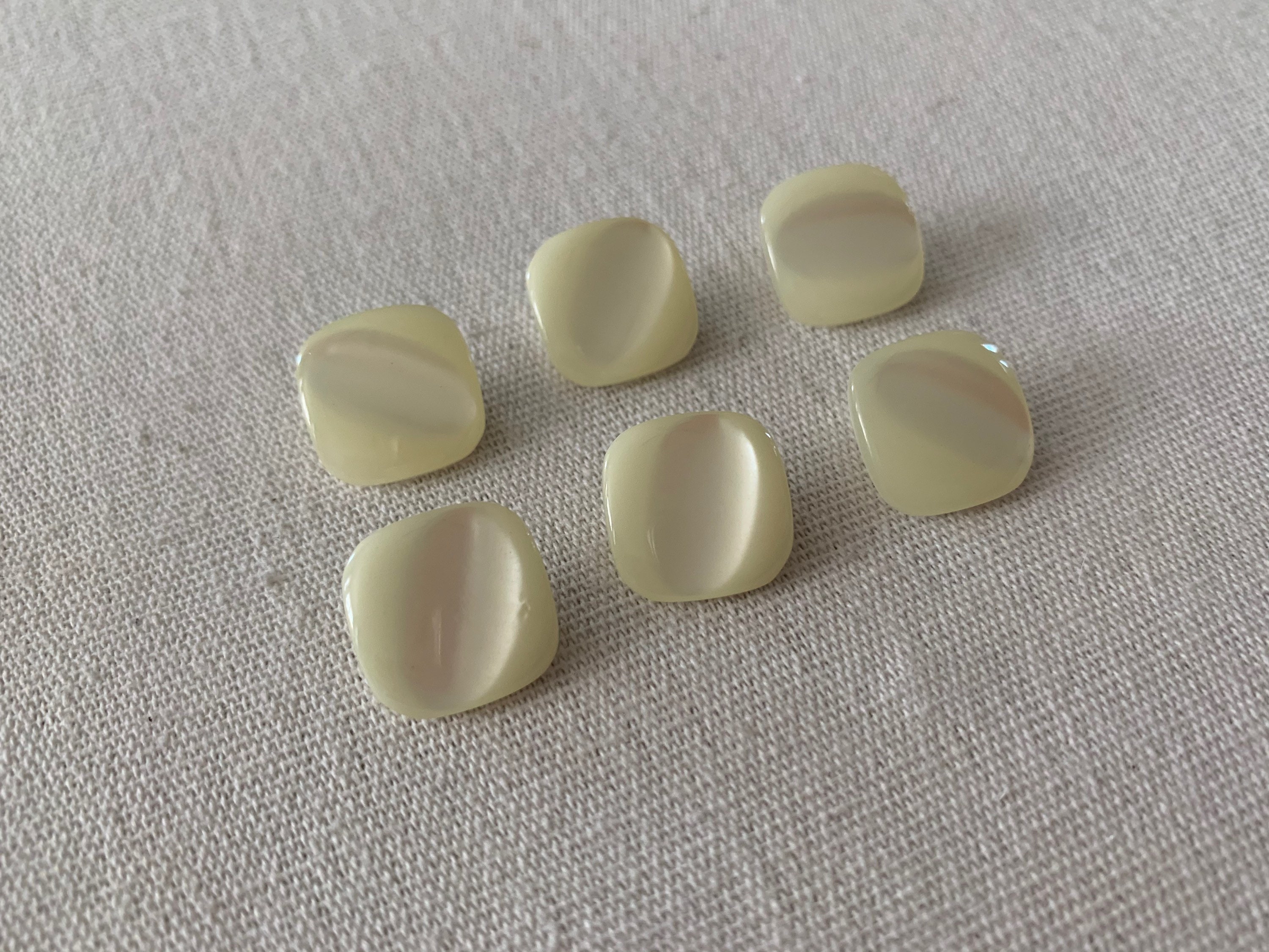 Ivory Square Buttons Plastic Sewing Buttons 3/4” 19mm Ivory Gold Button ...