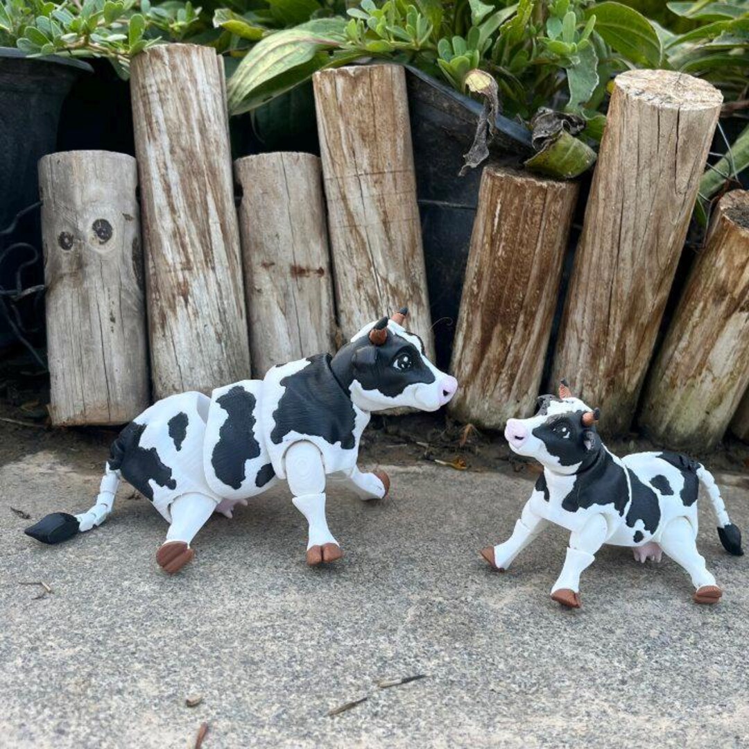3D Printed Articulated Cow Model: Poseable Limbs, Multicolor Home Decor ...