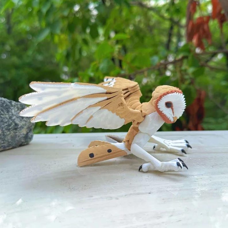 Barn Owl Articulated Figurine – 3D Printed Poseable Bird Desk Decor ...
