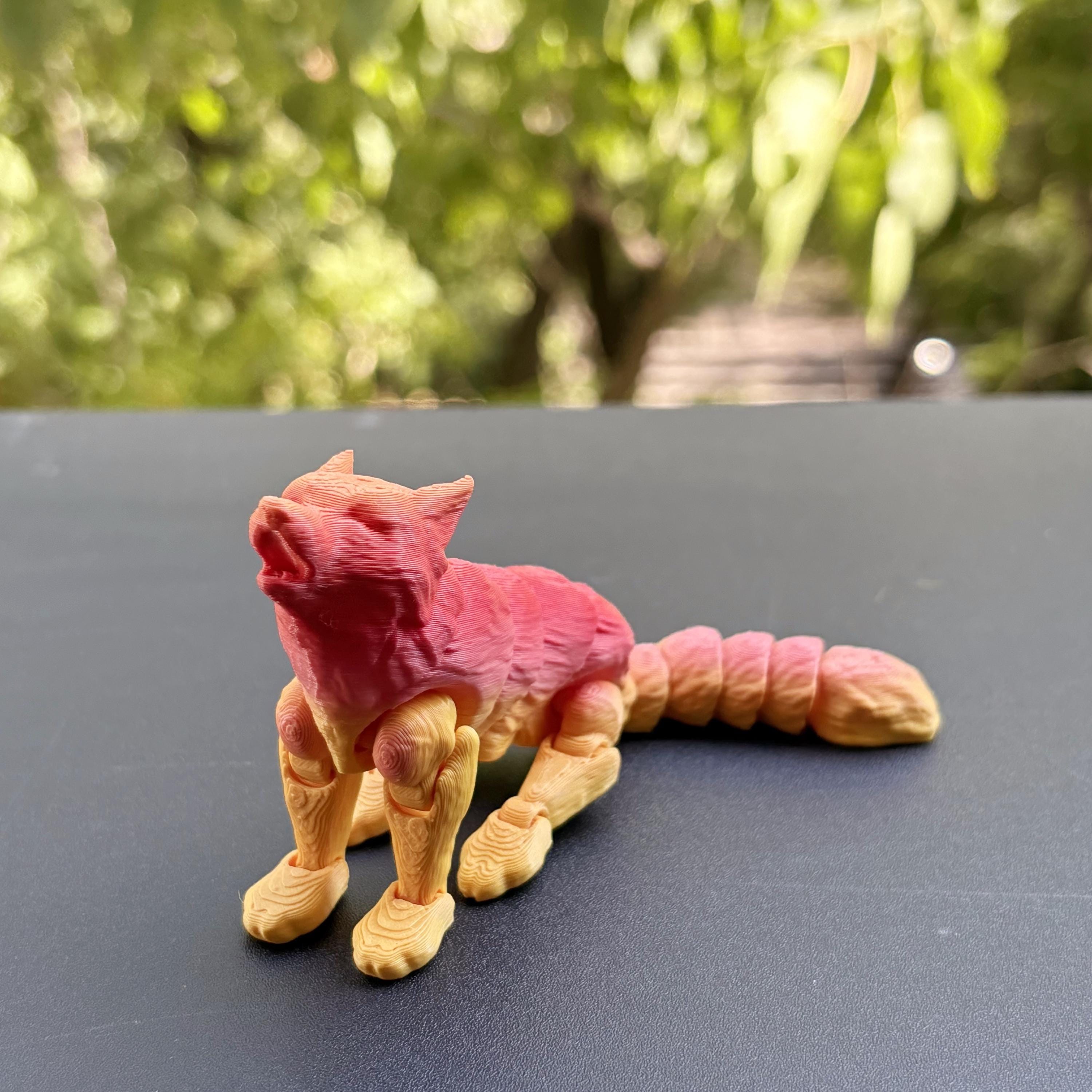 3D Printed Articulated Howling Wolf: Poseable Desk Decor, Custom Colors ...