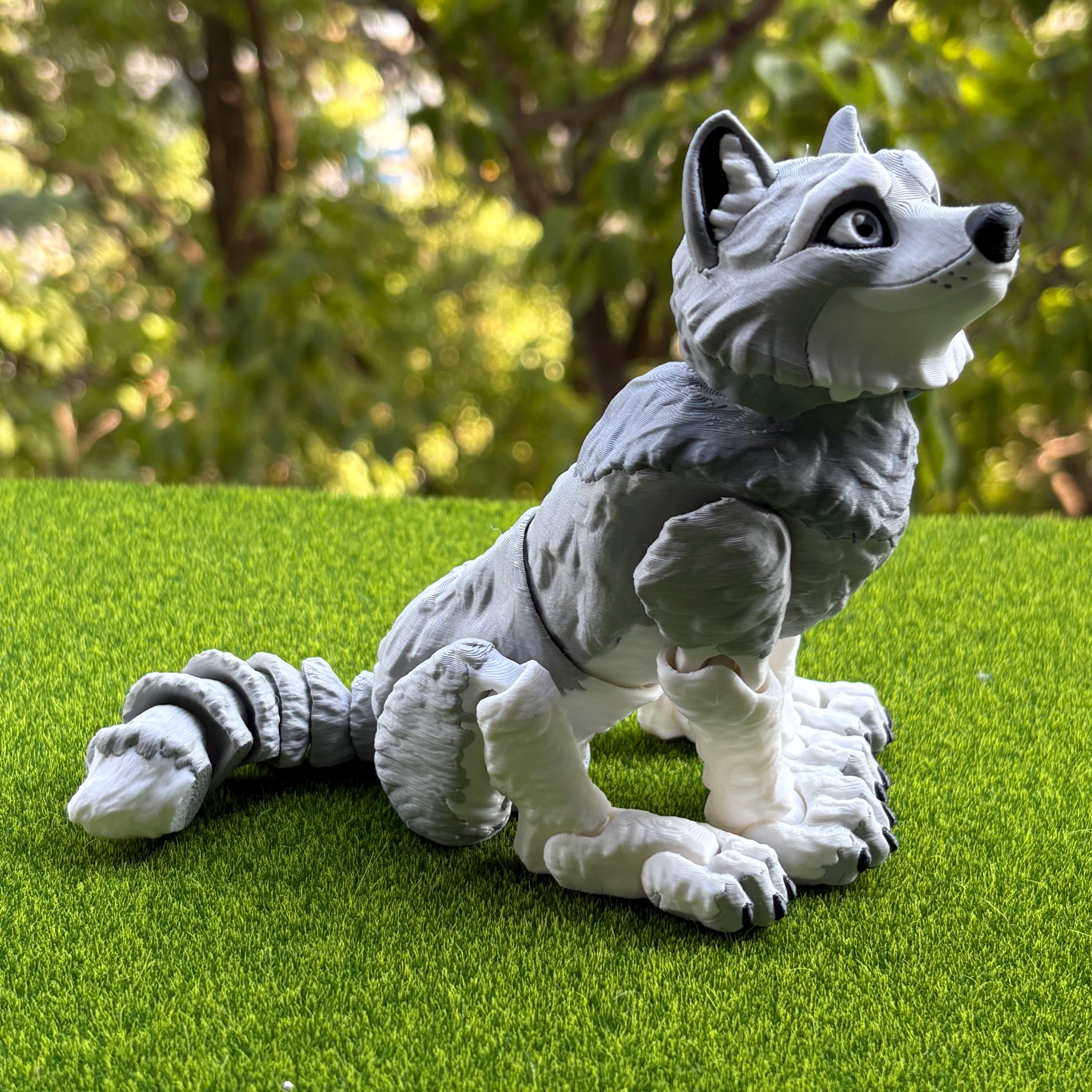 Articulated 3D Wolf Toy: Poseable Desk Decor, Collector's Gift - Etsy